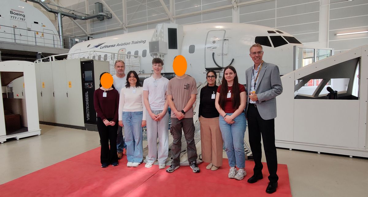 Die "ProFis" im Lufthansa Aviation Training Center